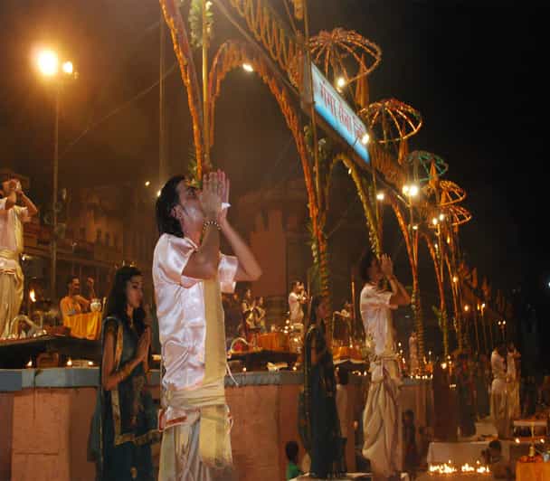 Varanasi: Night Boat Ride, Aarati Ceremony and Dinner | GetYourGuide