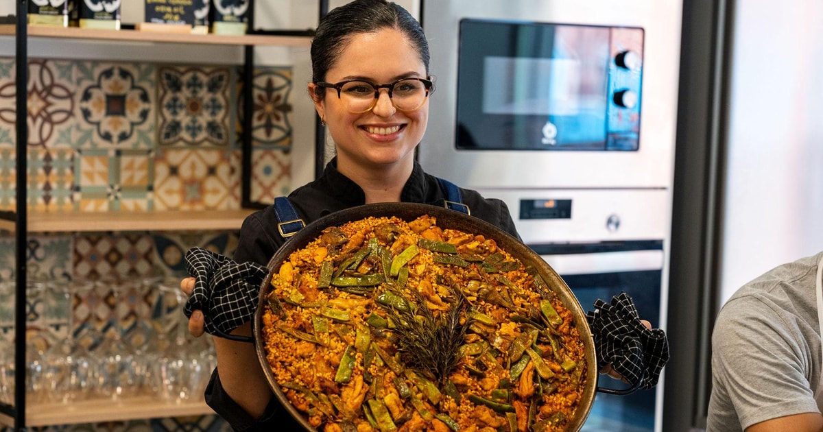 Málaga: Spanish Cooking Workshop with Paella and Sangria | GetYourGuide
