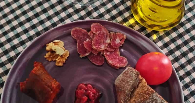 Barcelona: cata de comida y vino en casa con Wine Lover | GetYourGuide