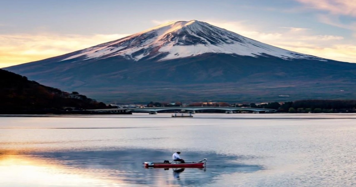 Nagoya: Mount Fuji, Lake Kawaguchi & Oshino Hakkai Tour | GetYourGuide