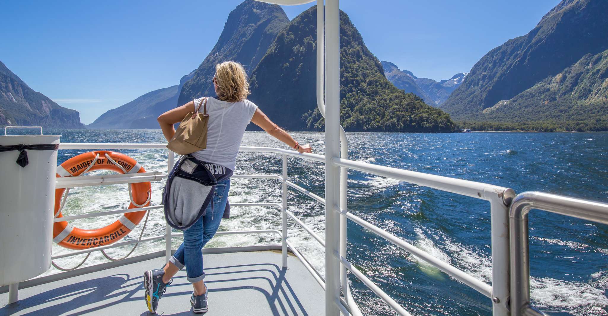 Milford Sound, Waterfalls, Wildlife, and Rainforest Cruise | Water ...