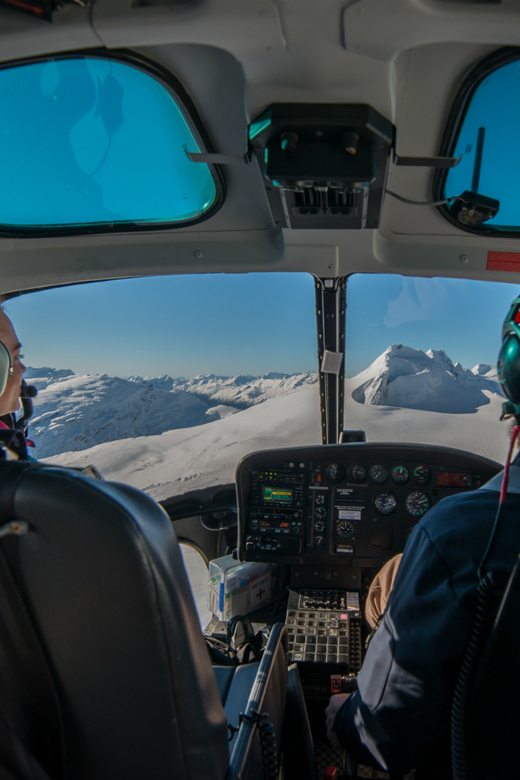 Queenstown: Pilot's Choice Helicopter Tour & Alpine Landing | GetYourGuide