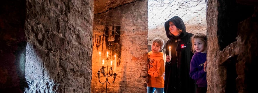 Edinburgh Vaults, Edinburgh - Book Tickets & Tours | GetYourGuide