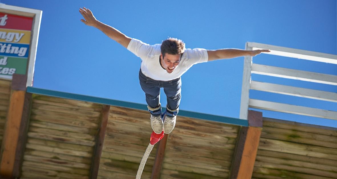 Hanmer Springs: 35-Meter-Bungy-Sprung von der Waiau-Brücke | GetYourGuide