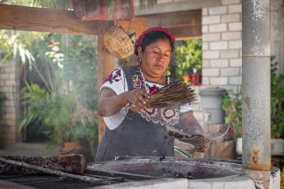 Desde Oaxaca: Clase de Cocina Ancestral Zapoteca Chocolate | GetYourGuide