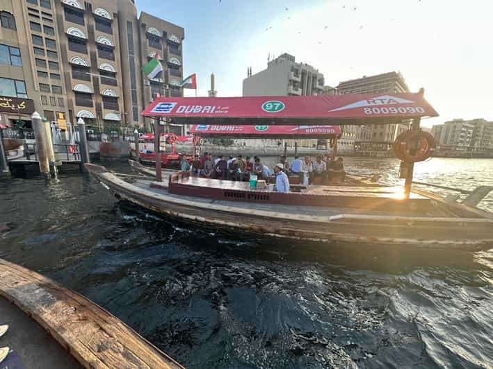Dubai: Gamla stan, souker, museer och provsmakningar med Abra ...
