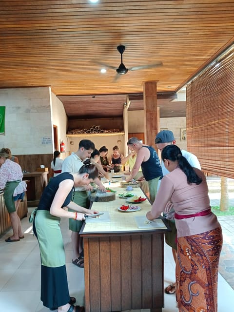 Bali : Experiences of Balinese Paon Cooking Class | GetYourGuide
