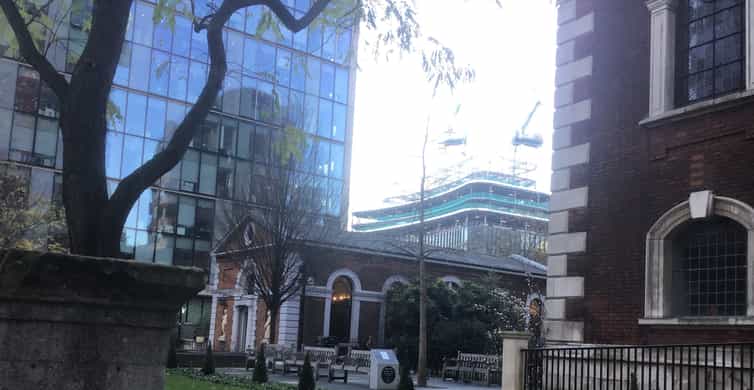 The Ghosts Of The Secret Alleyways Of Old London Town | GetYourGuide