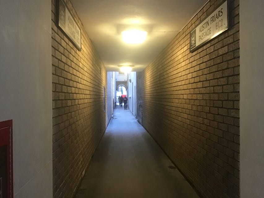 The Ghosts Of The Secret Alleyways Of Old London Town | GetYourGuide