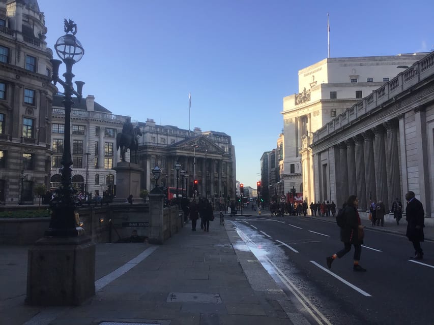 The Ghosts Of The Secret Alleyways Of Old London Town | GetYourGuide