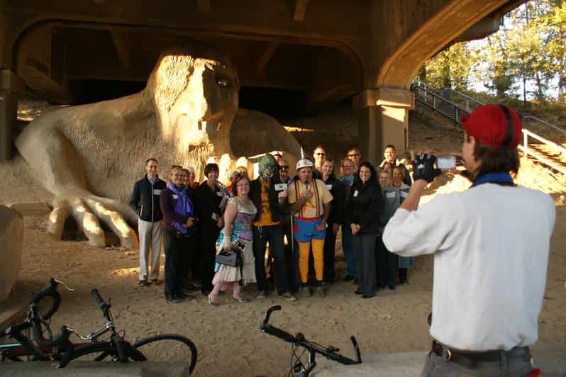 Paseo guiado por el arte público del distrito Fremont de Seattle ...