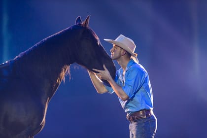 Gold Coast: Australian Outback Spectacular Dinner & Show | GetYourGuide