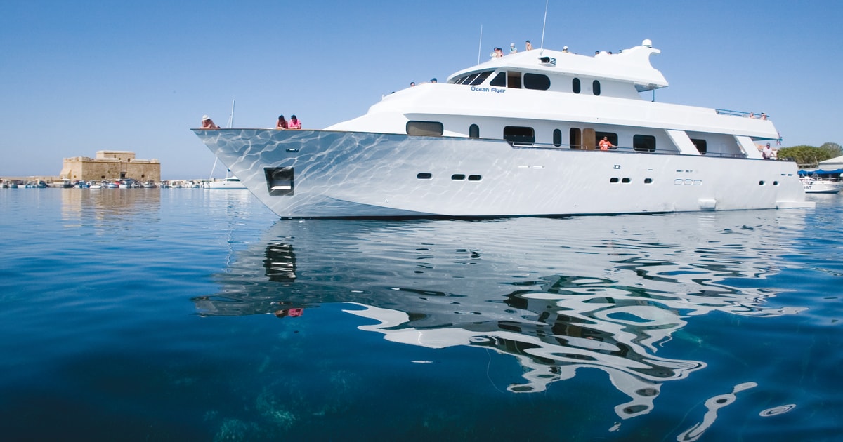 Paphos/Akamas: Rejs tylko dla dorosłych z otwartym barem i bufetem ...