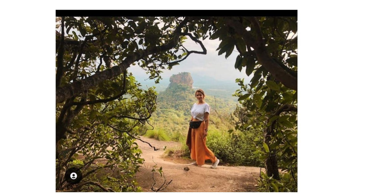 Da Kandy: Tour di un giorno da Dambulla a Sigiriya in auto di lusso ...
