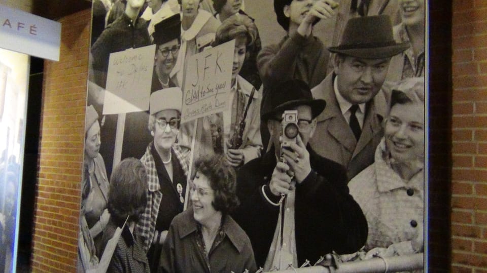 Dallas: tour de 2 horas por el asesinato de JFK sin museo | GetYourGuide