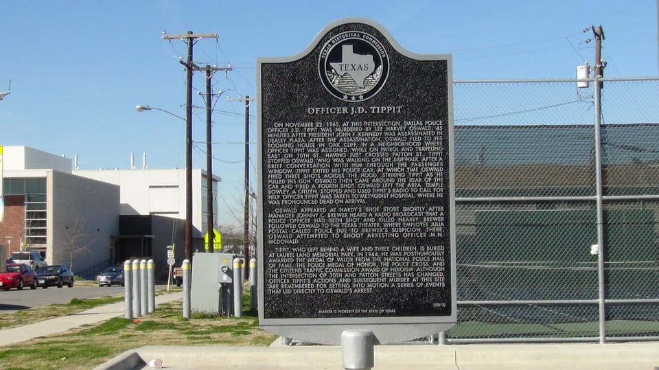 Dallas: tour de 2 horas por el asesinato de JFK sin museo | GetYourGuide
