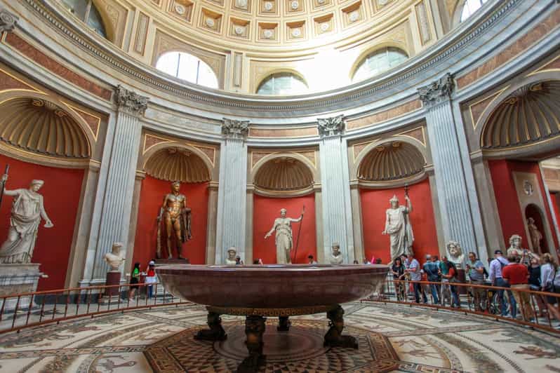 Vaticano y catacumbas: tesoros de la Capilla Sixtina | GetYourGuide