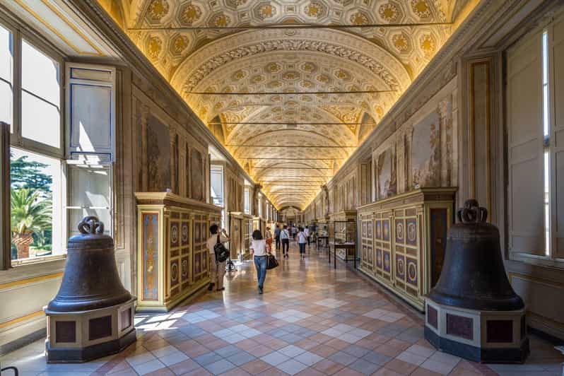 Vaticano y catacumbas: tesoros de la Capilla Sixtina | GetYourGuide
