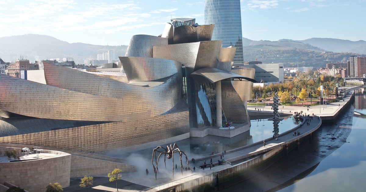 Bilbao Highlights: Guggenheim und San Mamés mit Mittagessen | GetYourGuide