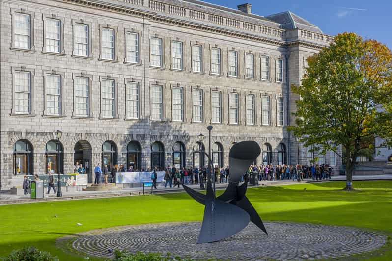 Fast-Track Access Book of Kells and Dublin Castle Tour | GetYourGuide
