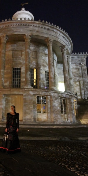 Philadelphia Ghost Tour by Candlelight | GetYourGuide