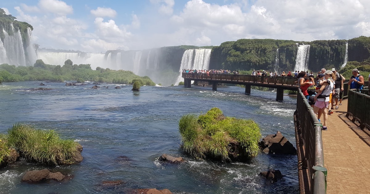 From Foz do Iguaçu: Brazilian Falls and Bird Park Tour | GetYourGuide