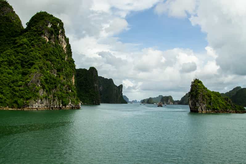 Von Ha Long City: Glamours of Ha Long Bay | GetYourGuide