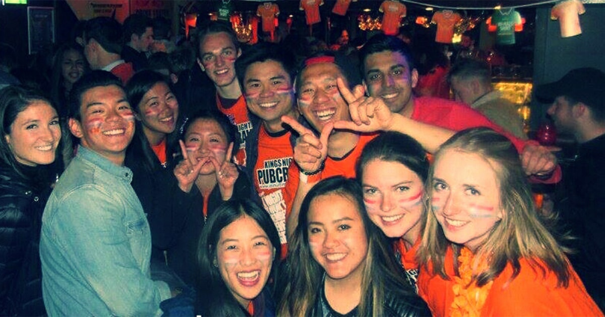 Kings Night Ultimate Party Pub Crawl | GetYourGuide