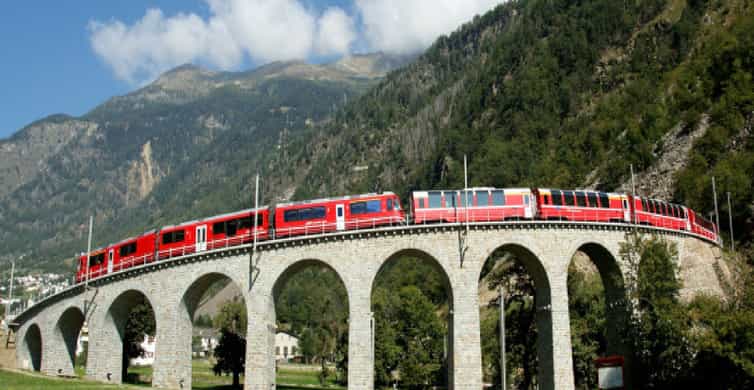 Da Milano: Bernina Express con carrozze panoramiche | GetYourGuide