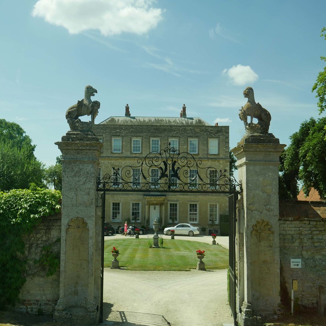Day-Tour of the Midsomer Murders Locations | GetYourGuide