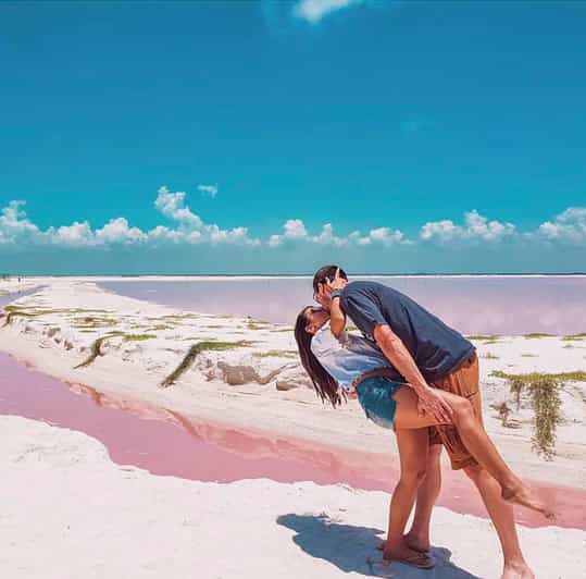 Desde Cancún: un día en el lago rosa de Las Coloradas | GetYourGuide