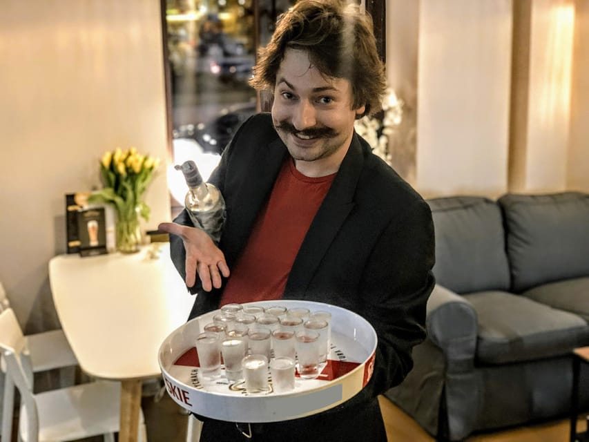 Cata de vodka polaco Varsovia | GetYourGuide
