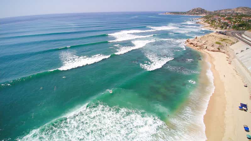 Clase de surf de medio día en Costa Azul | GetYourGuide