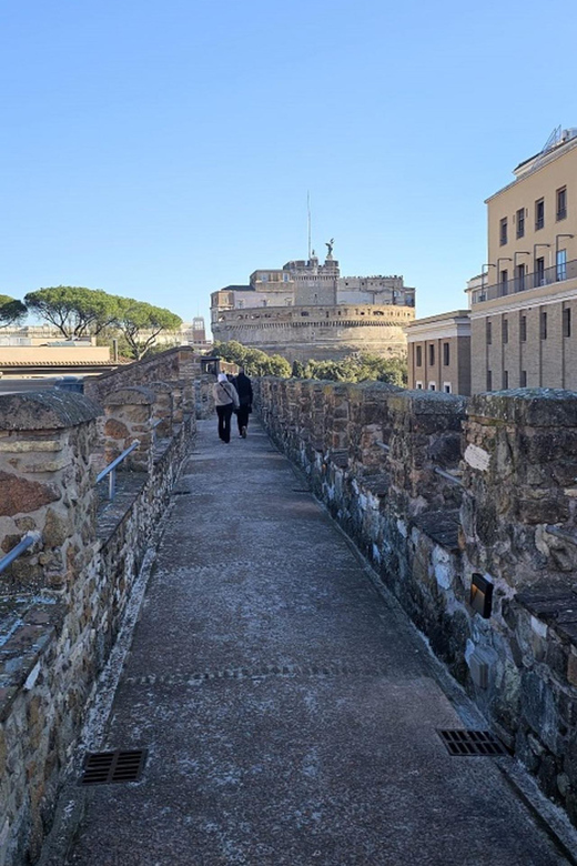 Rome : Visite guidée du Passetto di Borgo | GetYourGuide