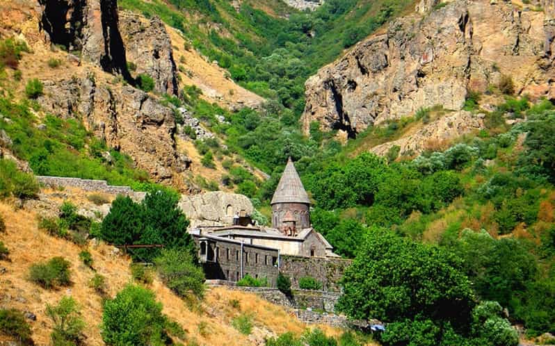 Ιδιωτικός: Garni Temple, Geghard Monastery | GetYourGuide