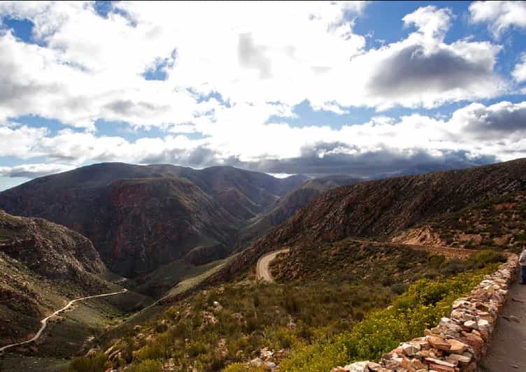 Oudtshoorn: Swartberg Pass-Tour & traditionelles Mittagessen | GetYourGuide