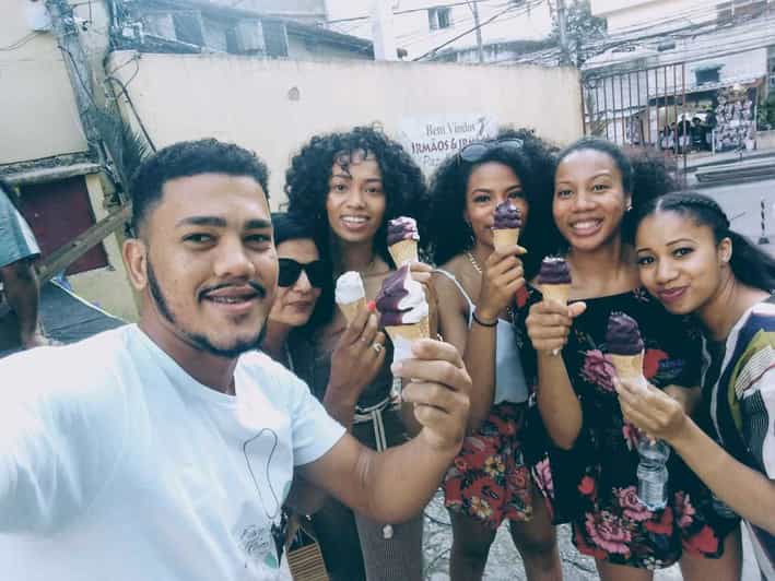 Rio de Janeiro: zwiedzanie faweli Rocinha z przewodnikiem | GetYourGuide