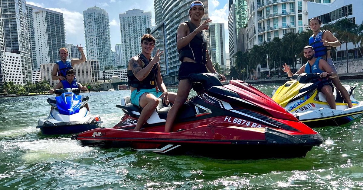 Miami: Aventura en moto acuática con paseo en barco de cortesía ...