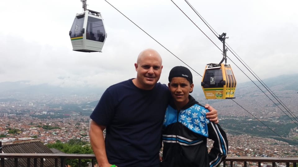 Medellín: Wandertour mit Seilbahn und Botero Plaza | GetYourGuide