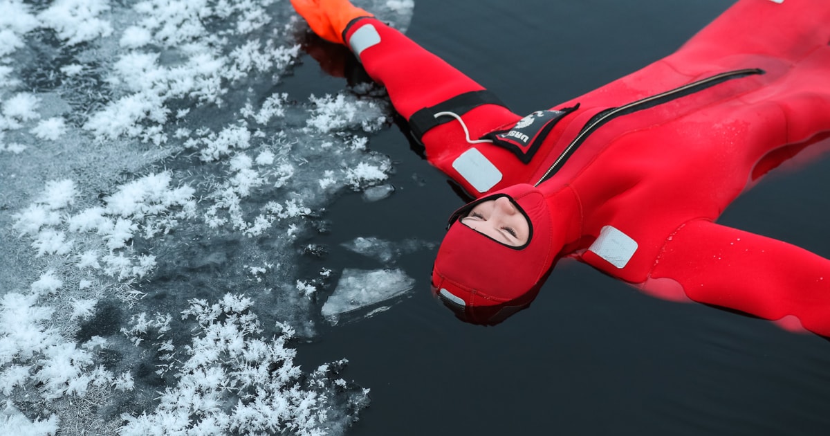 Rovaniemi: Arctic Ice Floating Experience | GetYourGuide