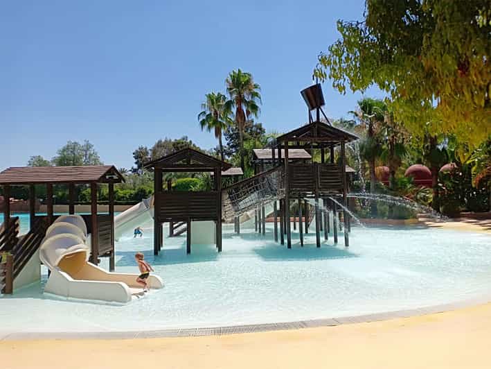 Parque Acuático Oasiria con transporte desde Marrakech | GetYourGuide