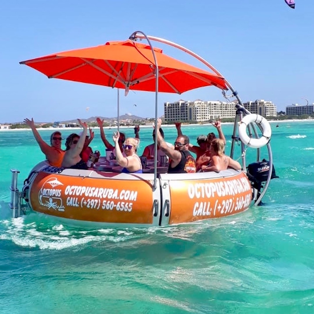 Aruba: Aqua Donut Boat Rental | GetYourGuide