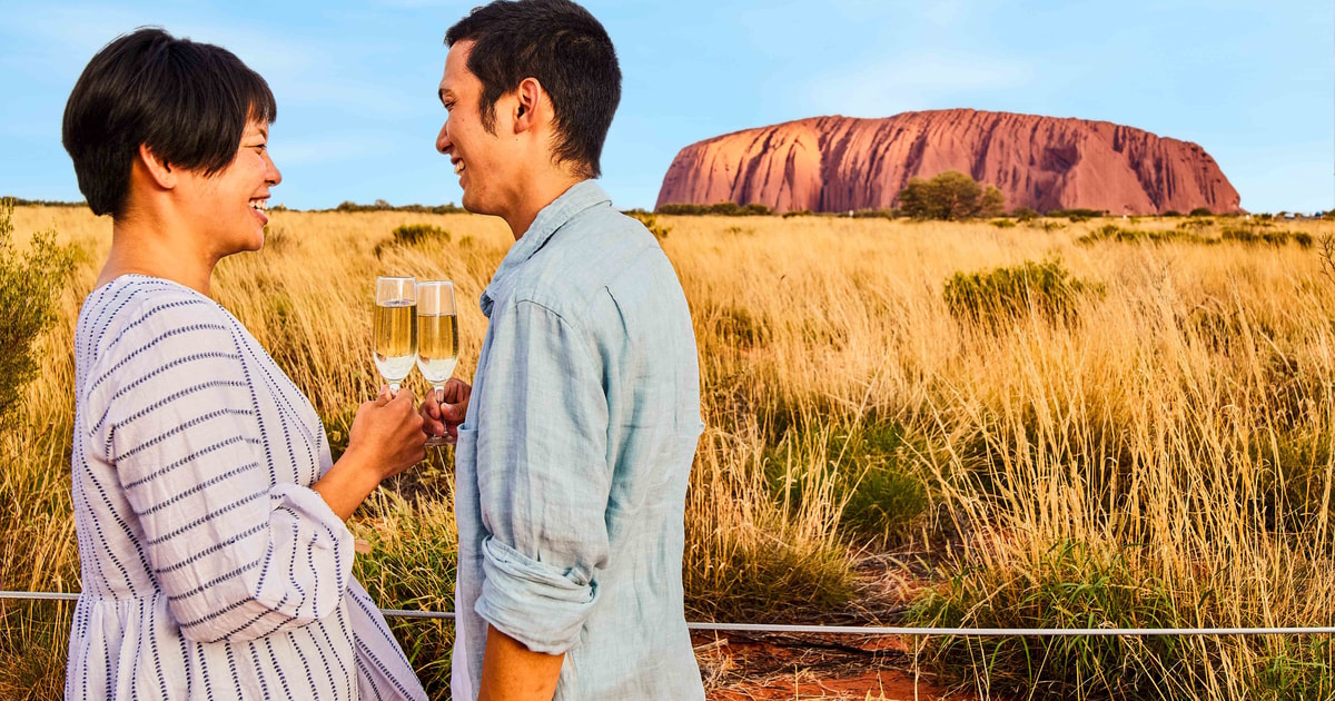 Uluru 1.5-Hour Sunset Tour with Sparkling Wine & Cheeseboard | GetYourGuide