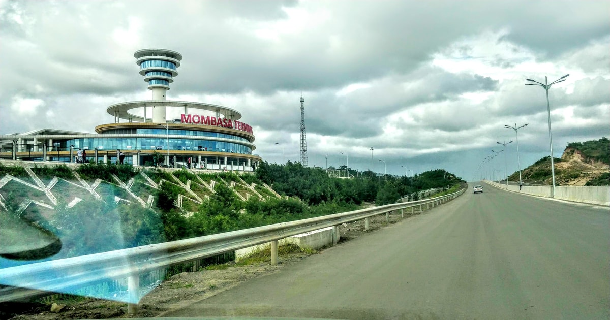 Mombasa SGR-treinstation Privévervoer naar Shanzu/Mtwapa | GetYourGuide