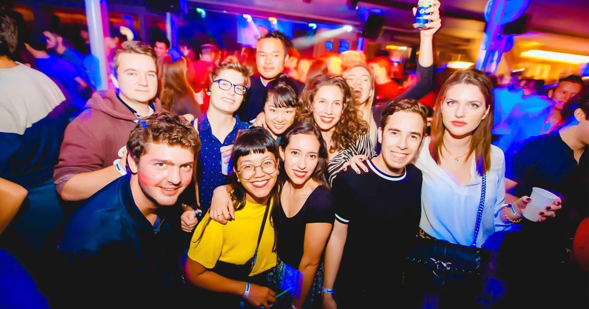 Pub Crawl PULA | GetYourGuide