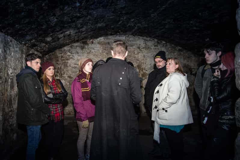 Edinburgh: Haunted Underground Vaults and Graveyard Tour | GetYourGuide