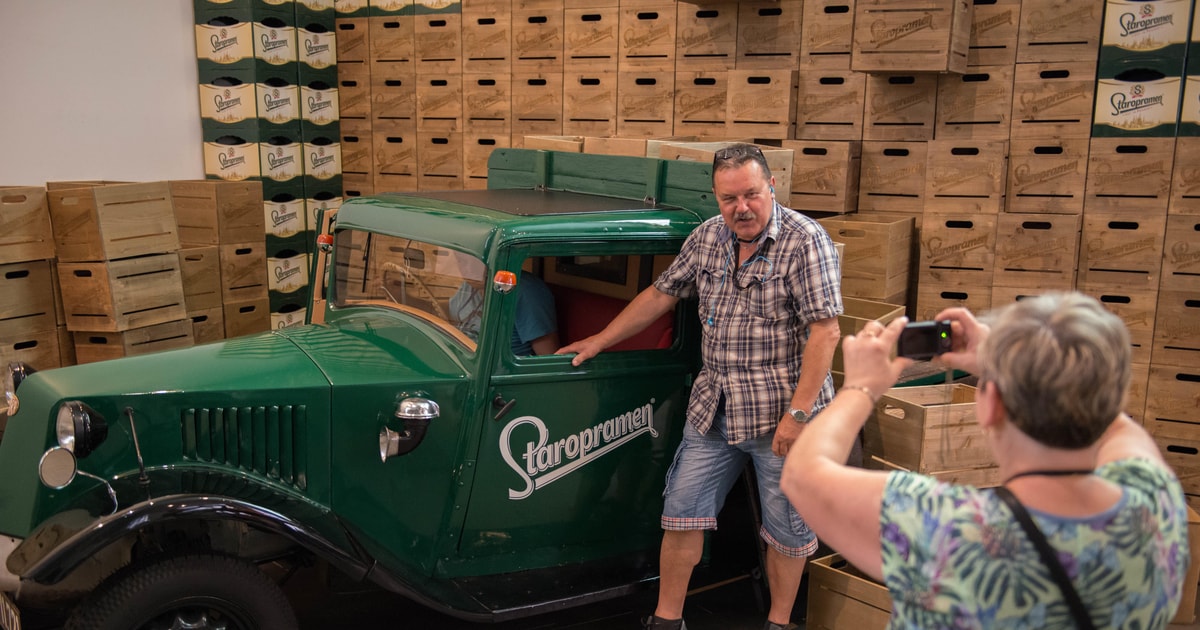 Praag: Staropramem Brouwerij Zelf Rondleiding met Proeverij | GetYourGuide