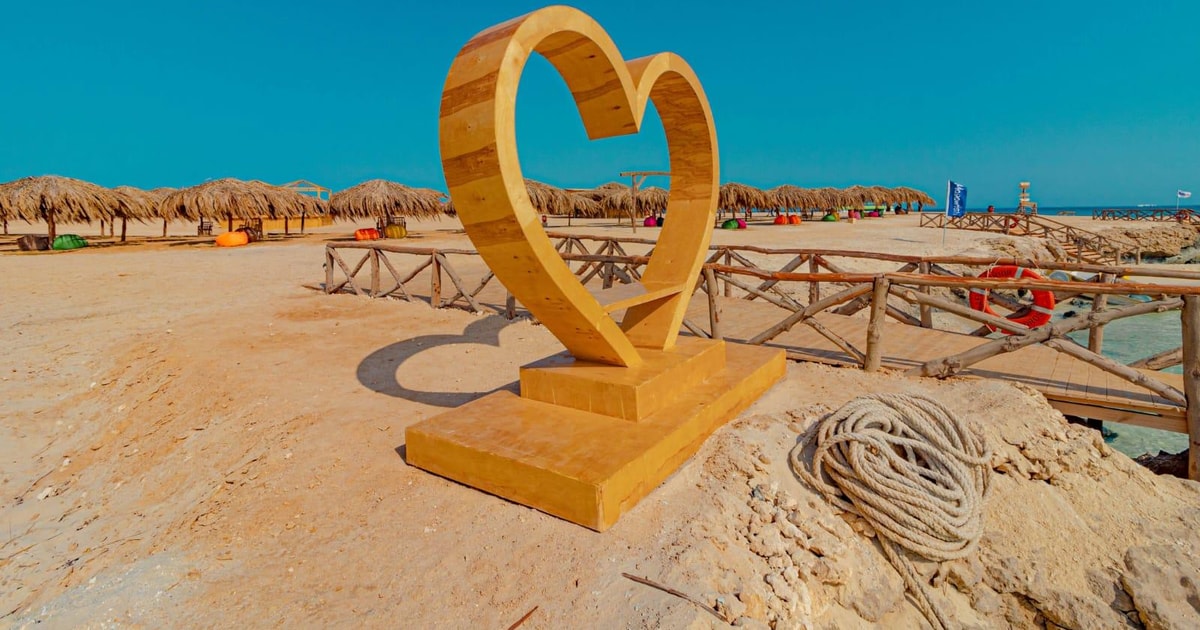 Hurghada: Yachttur til 2 øer, delfiner og snorkling med frokost ...