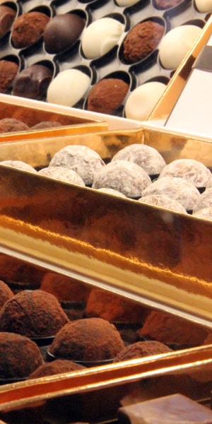 Saint-Germain-des-Prés: Pastry and Chocolate Walking Tour | GetYourGuide