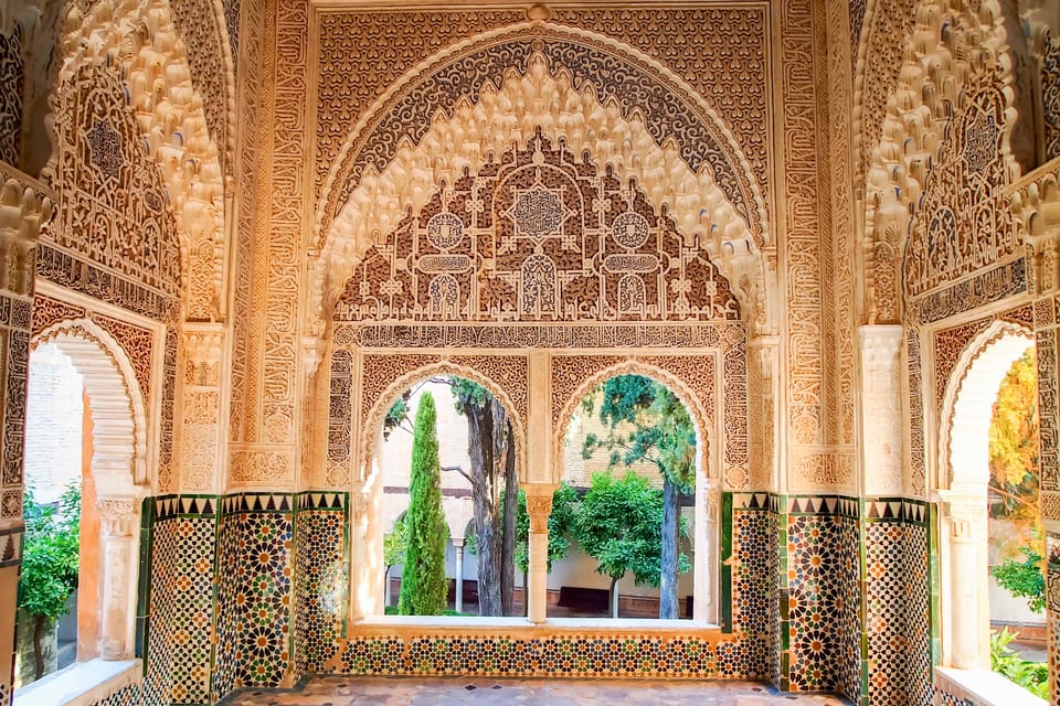 Private tour in all complete complex of Alhambra with ticket | GetYourGuide
